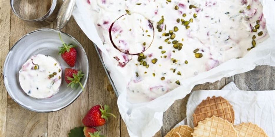 Frozen Yogurt Erdbeer-Waffeln